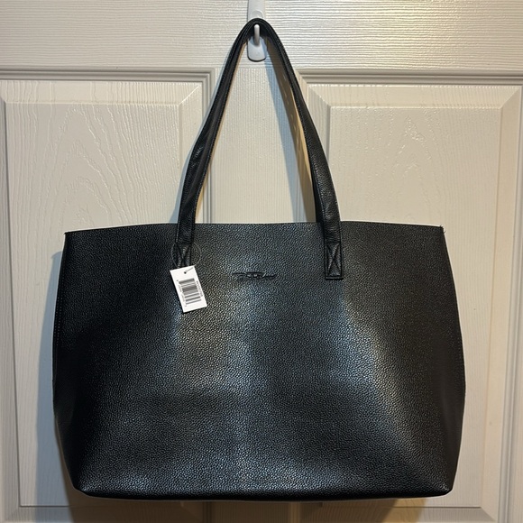 Bella Russo | Bags | Bella Russo Black Pebbled Faux Leather Tote | Poshmark